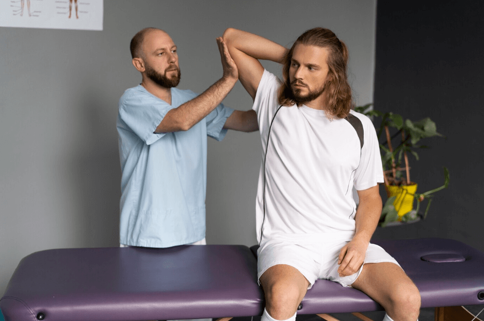 When Should You Consult a Chiropractor for Sports Injuries? - Evolve ...